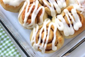 Easy Apple Cinnamon Rolls - CincyShopper