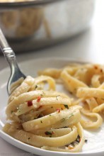 Garlic Parmesan Noodles - CincyShopper