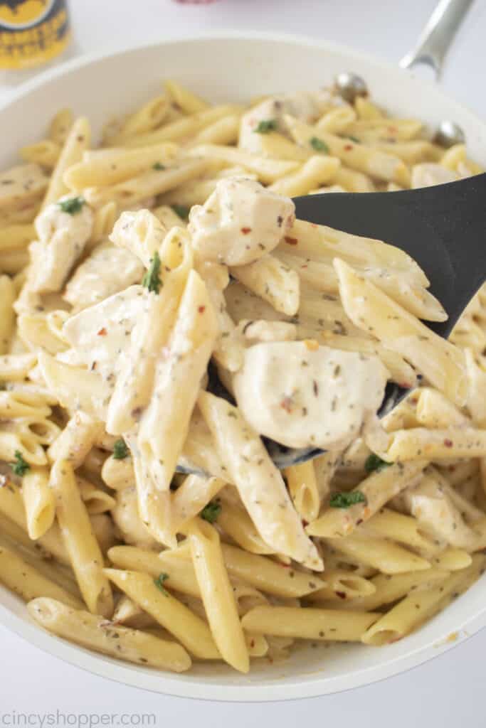Parmesan Garlic Chicken Pasta - CincyShopper