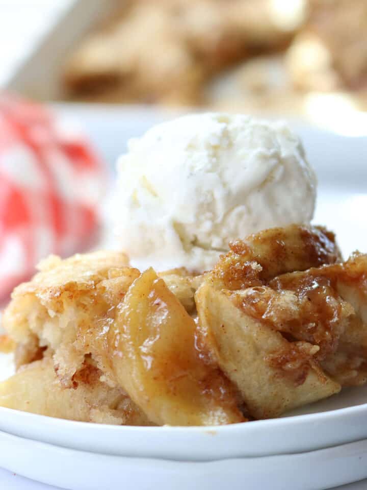 Apple Dapple Cake - CincyShopper